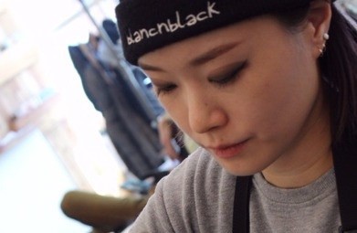 What are the best short hairstyles to wear with glasses? - Hair Adviser